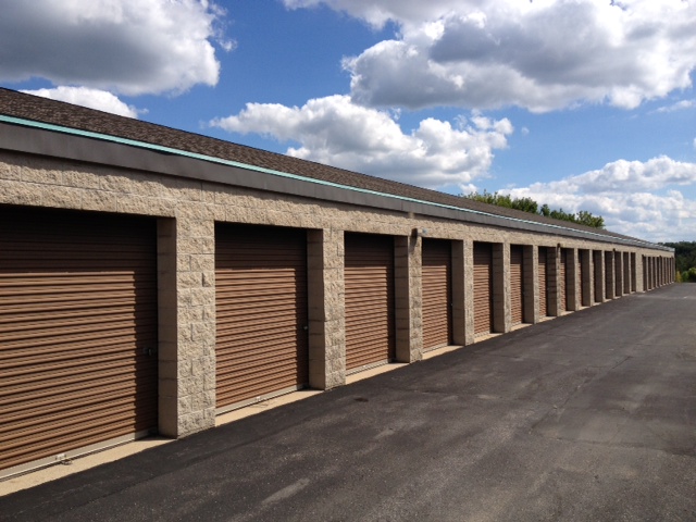 Stonewood Self Storage – Stonewood Self-Storage offers two self-storage ...
